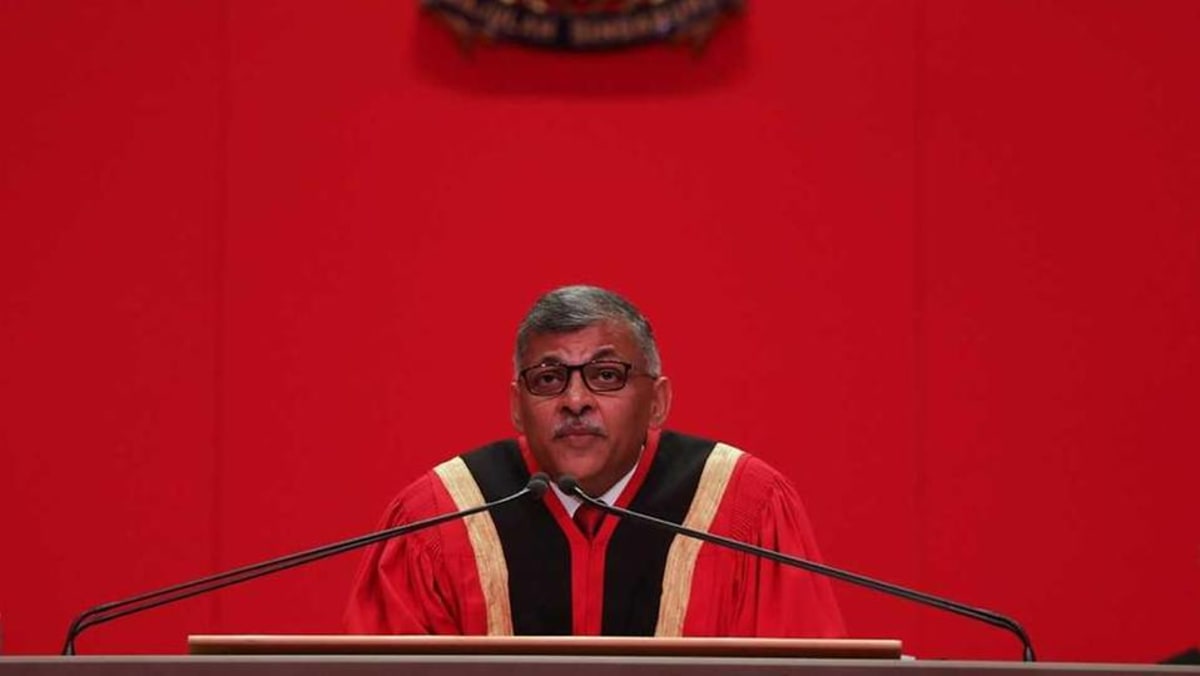 Chief Justice calls on new lawyers to embrace technology, remote ...