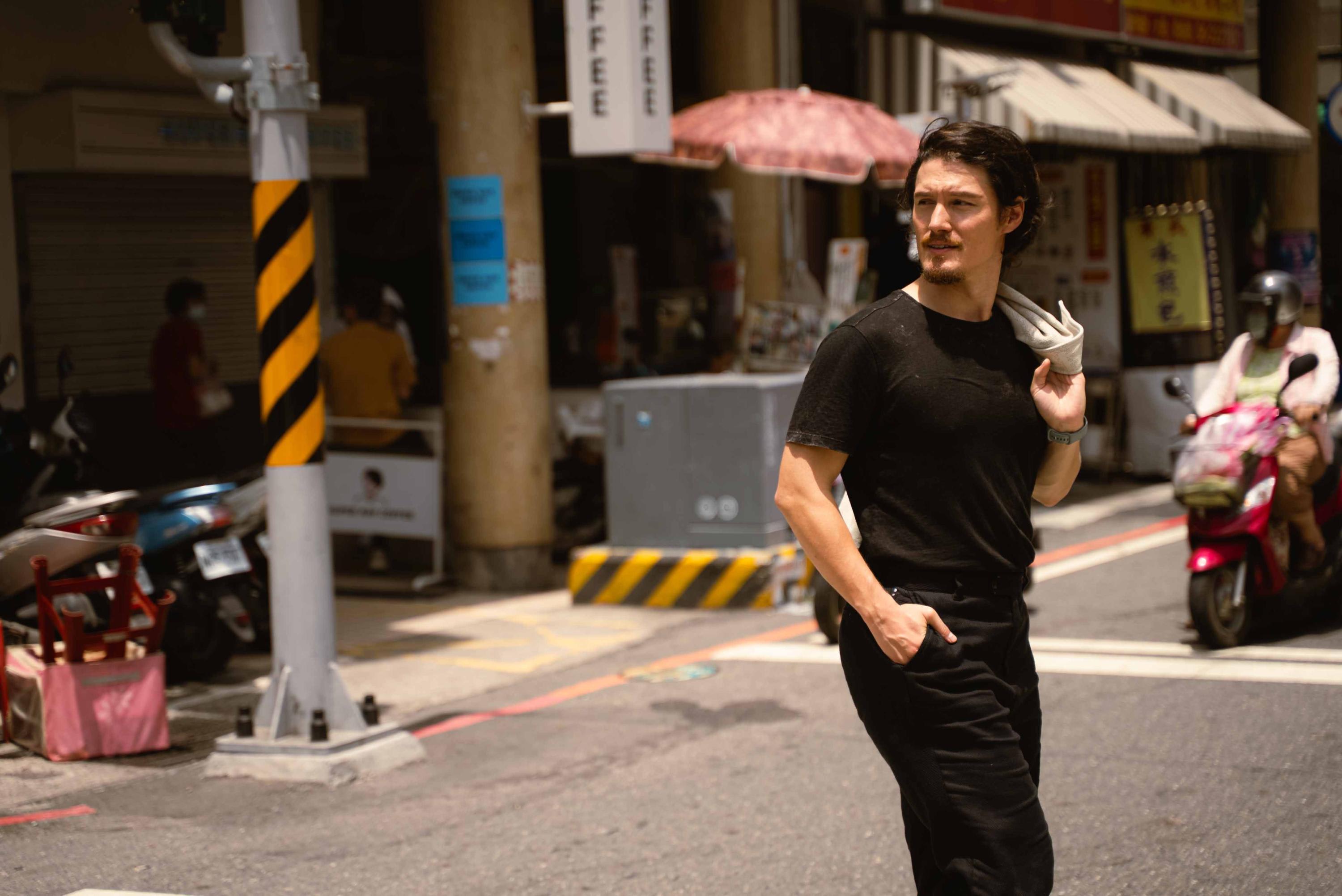 新台制作美食旅游节目，CLASS 95电台DJ Yasminne搭档周华健儿子周厚安主持！ - vibes by 8world