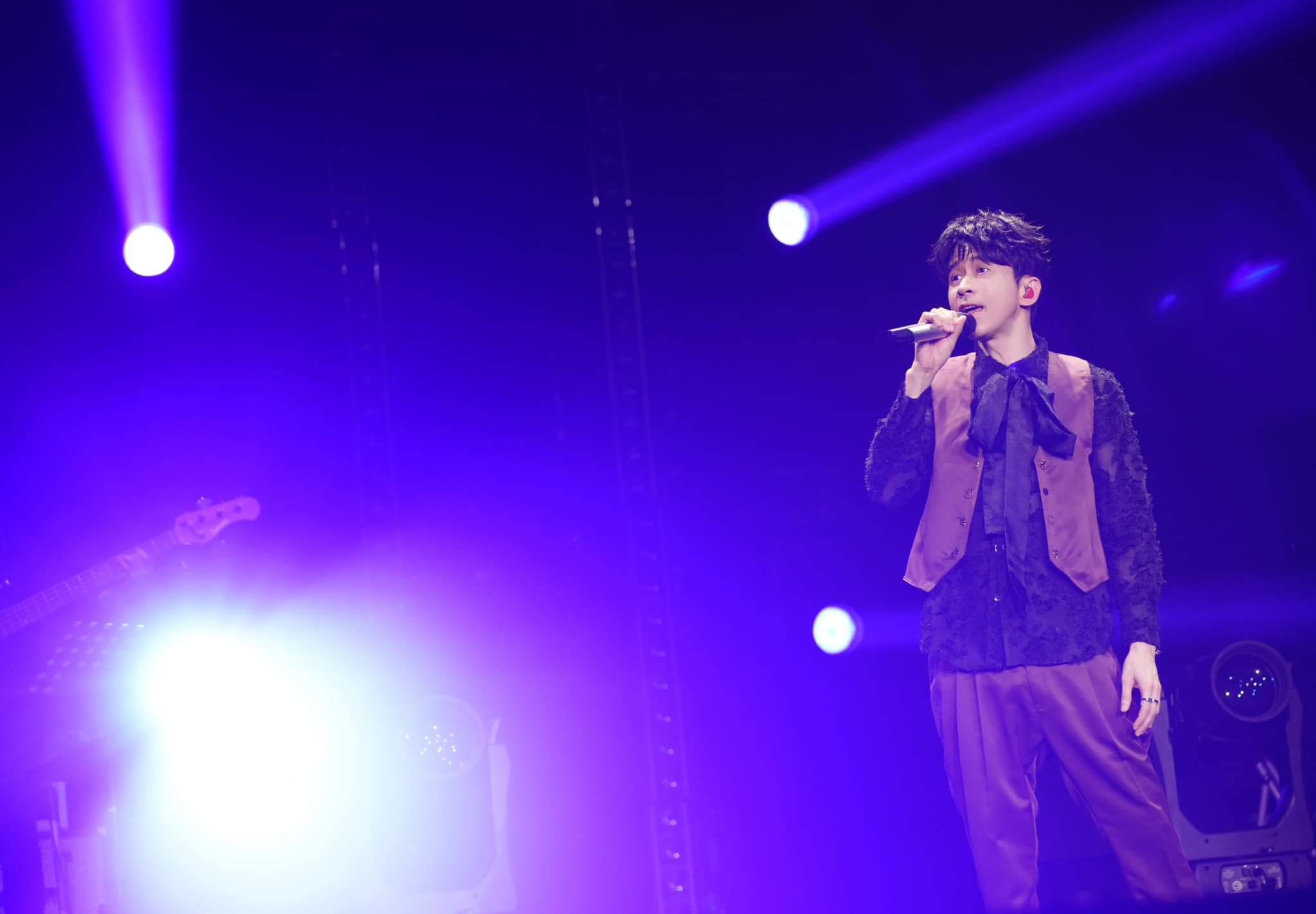 M’sian Singer Michael Wong, 54, Flashes His Surprisingly Ripped Bod At ...