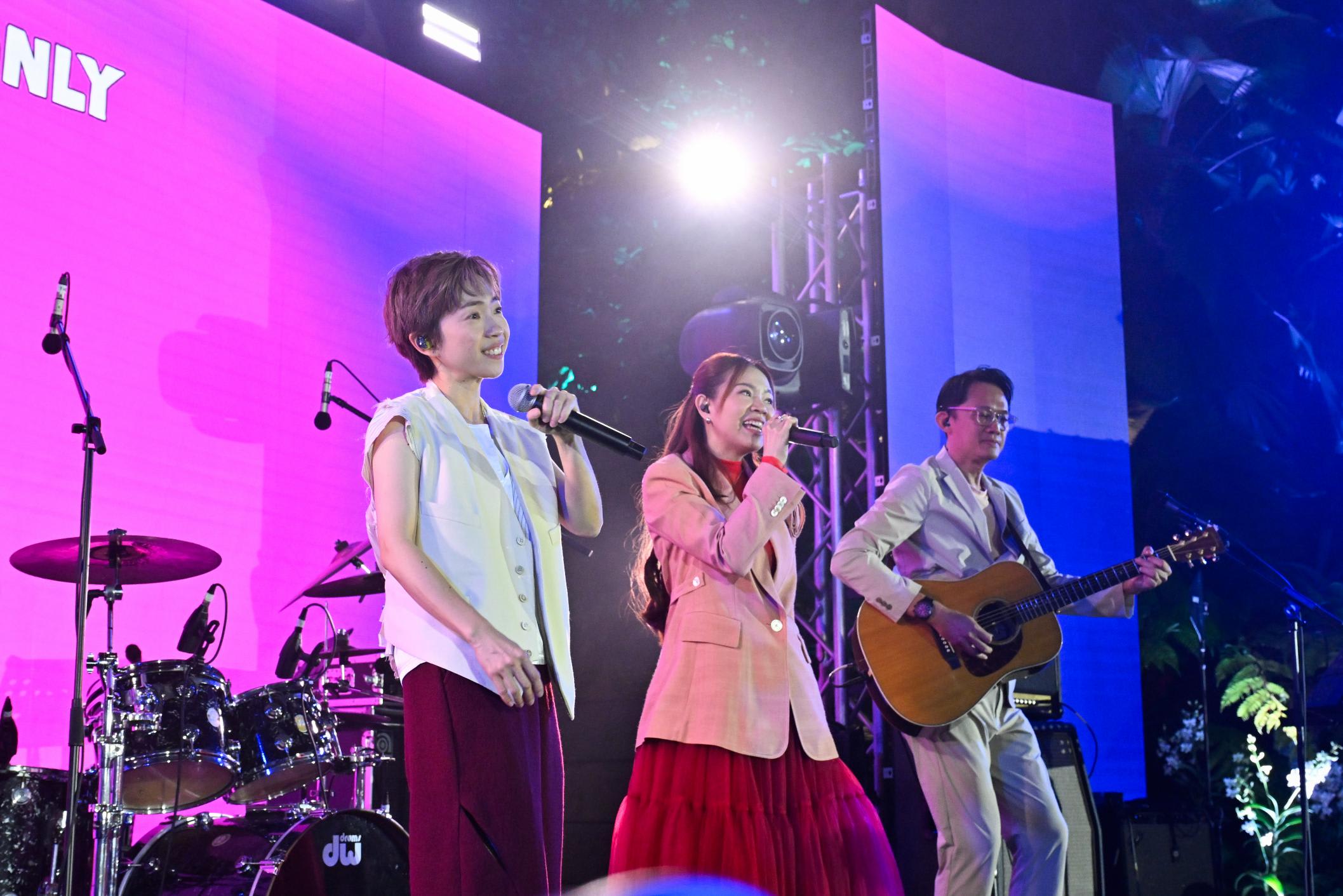 本地歌手齐聚“SG60 Homecoming Concert”，唱响新加坡的歌！ - vibes by 8world