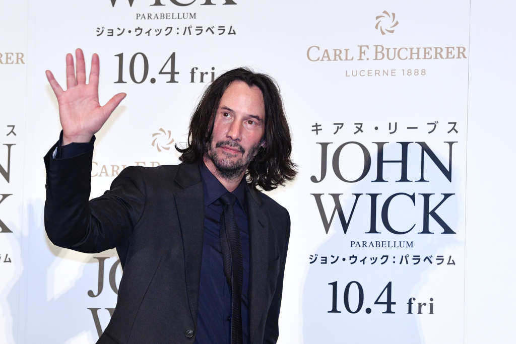 Keanu Reeves Says The Matrix 4 Is A Love Story And "A Call To Wake Up ...