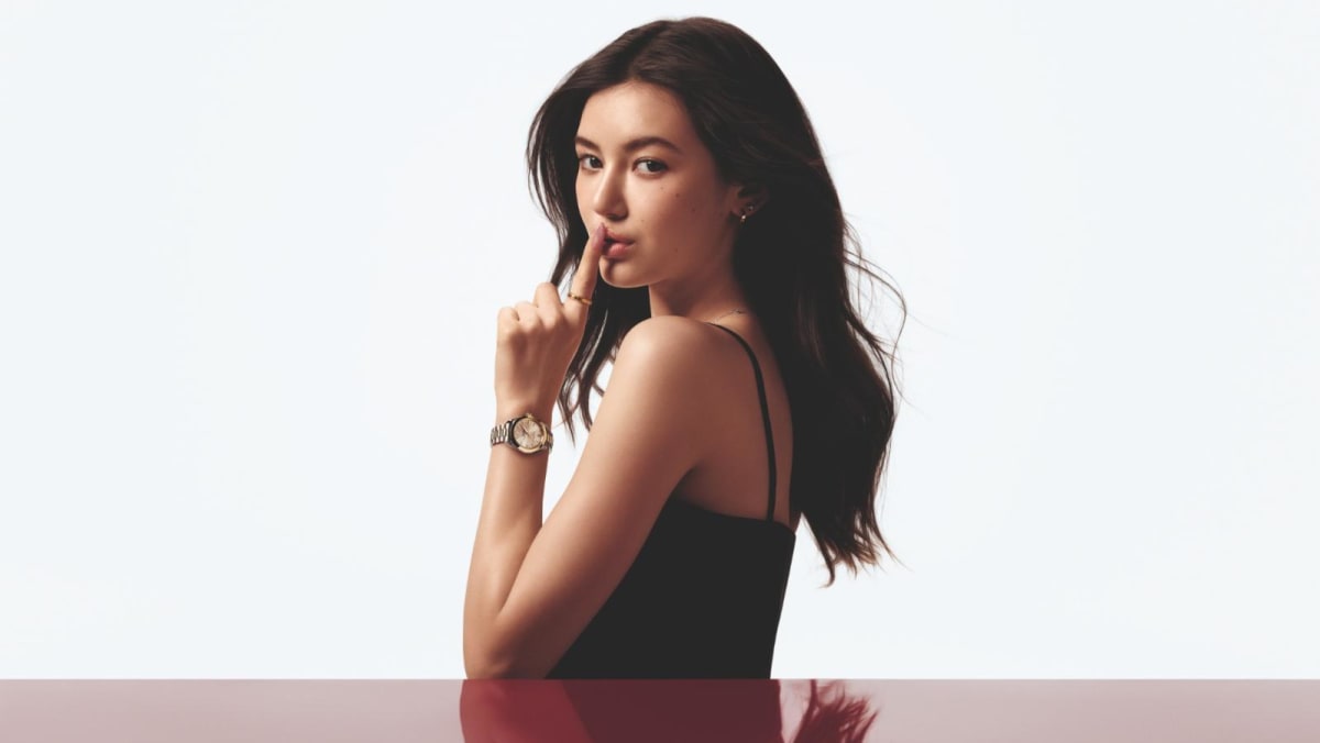 NewJeans’ Danielle Marsh stars in a campaign for the new Omega Aqua ...