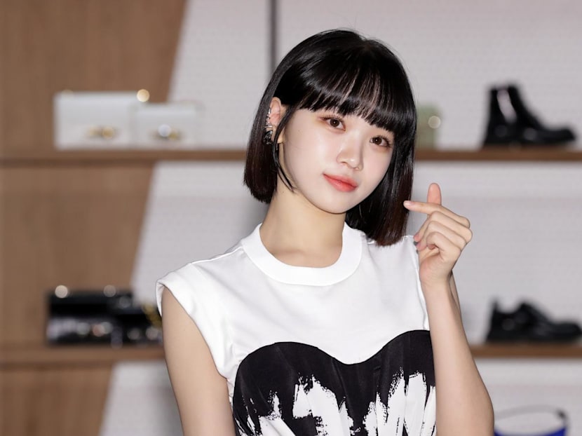 Le Sserafim’s Kim Chaewon to pause all activities due to neck injury ...