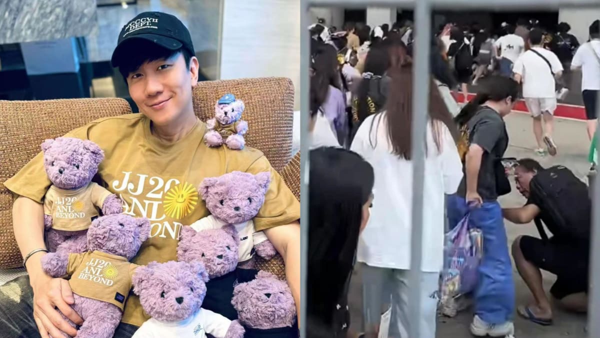 Fans Of JJ Lin Almost Cause Stampede While Rushing To Buy Teddy Bear ...