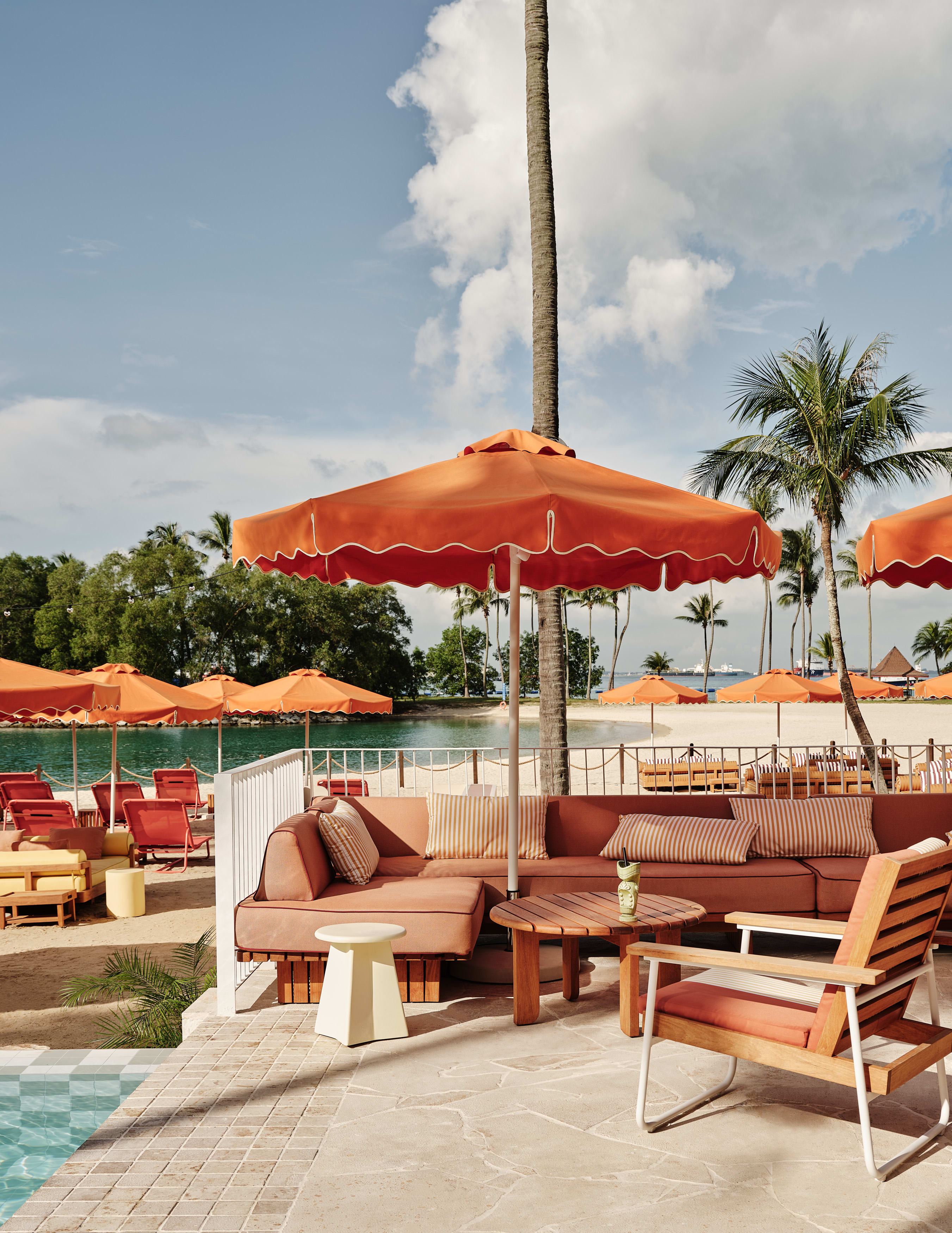 Tanjong Beach Club大升级，木火烧烤+香槟派对+无边泳池，超Chill！ - vibes by 8world