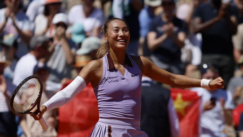 Alcaraz survives after Sabalenka, Zheng shine at scorching French Open ...