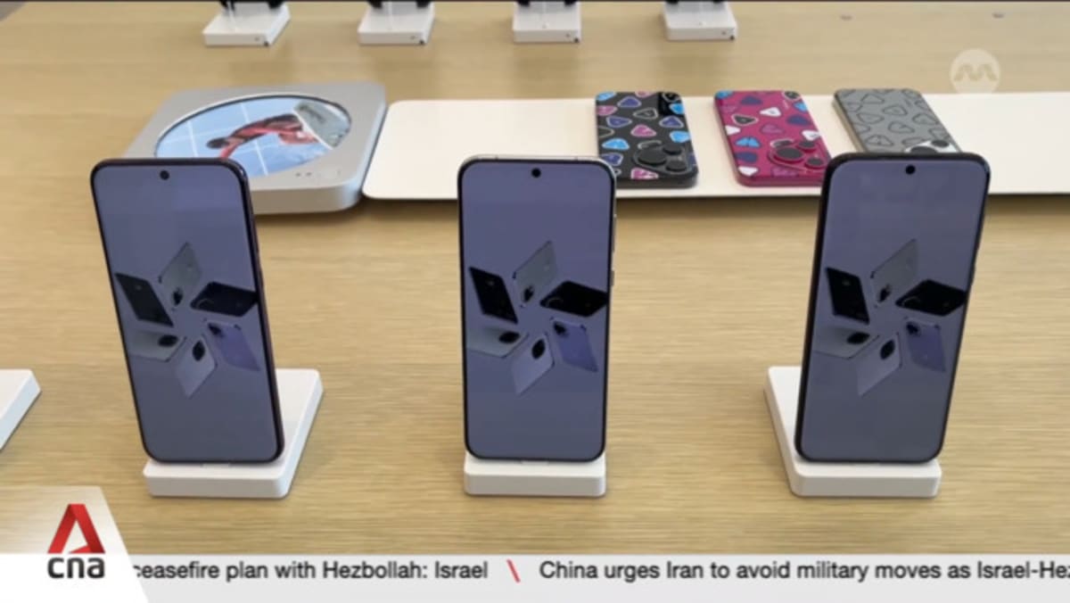 Huawei’s new smartphone features first fully self-developed operating ...