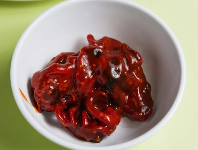 After changing the menu from Japanese dishes to dry laksa, this stall ...