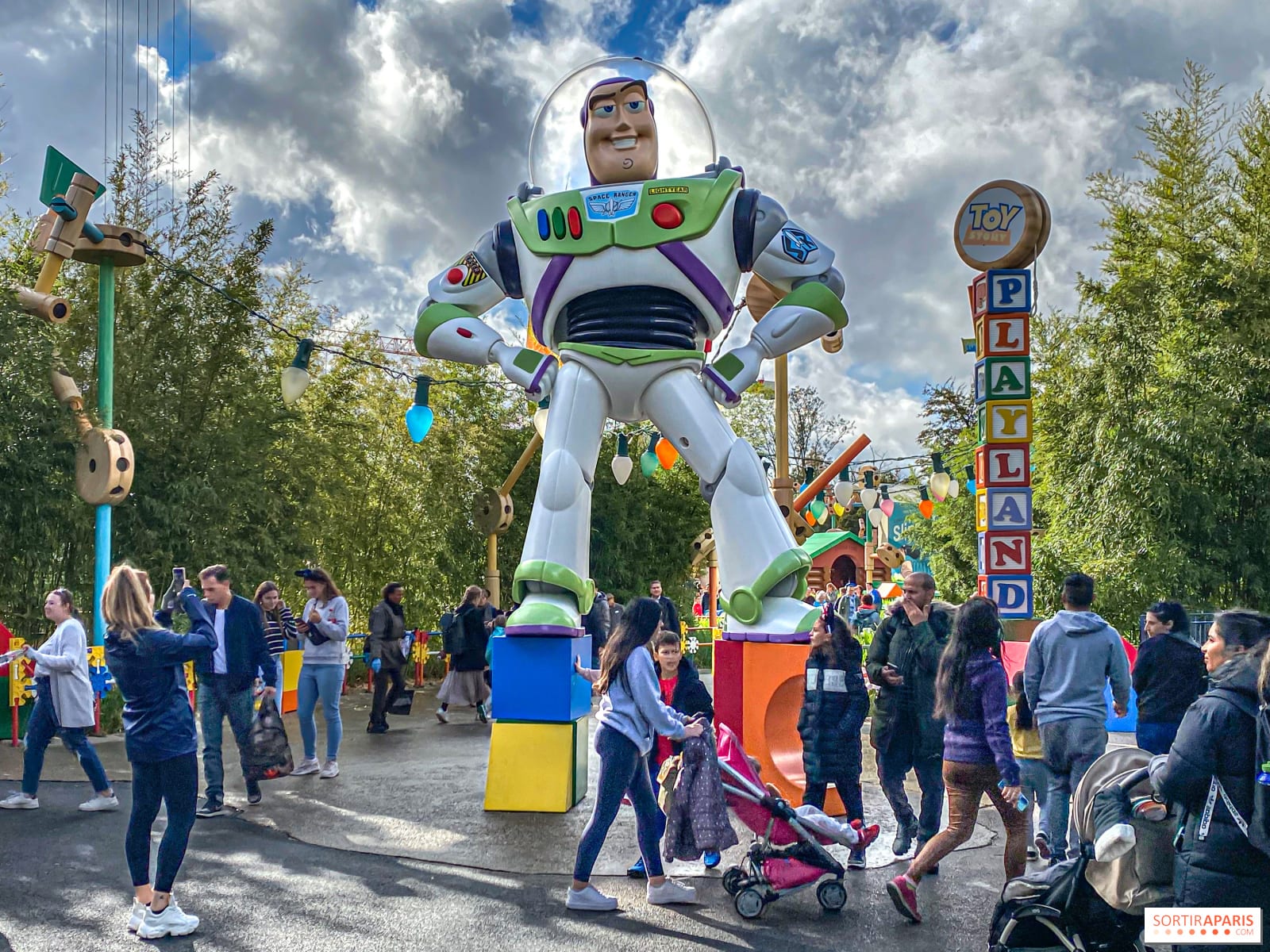 为了这个展，飞一趟东京也值得！全球最大实体展“Mundo Pixar Experience” 3月20日登场 - vibes by 8world
