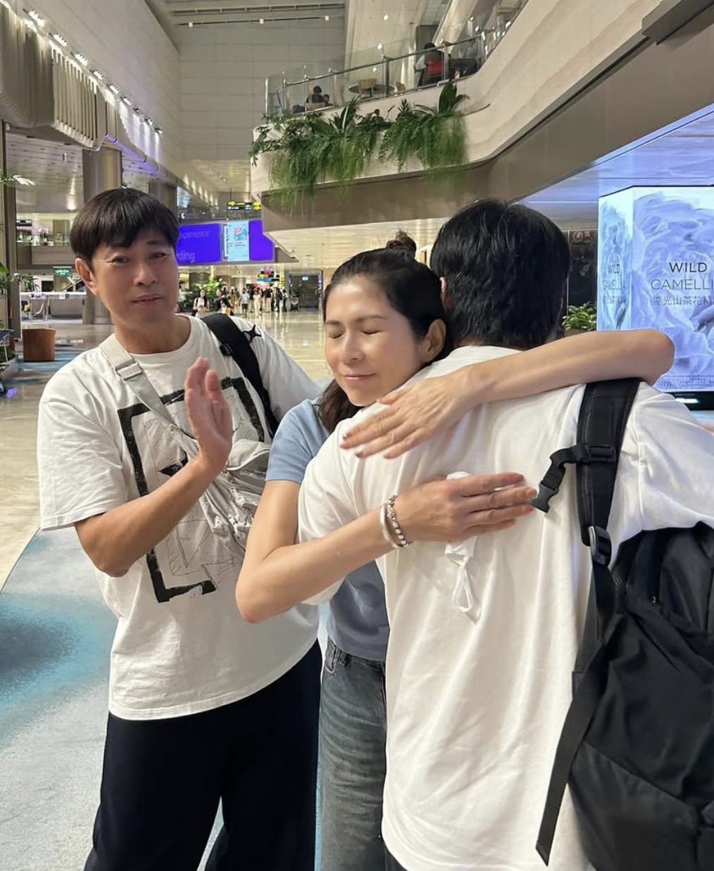 Pan Lingling Sends Son Off To Chicago To Pursue Master's Degree; Was Worried About His Safety In ...