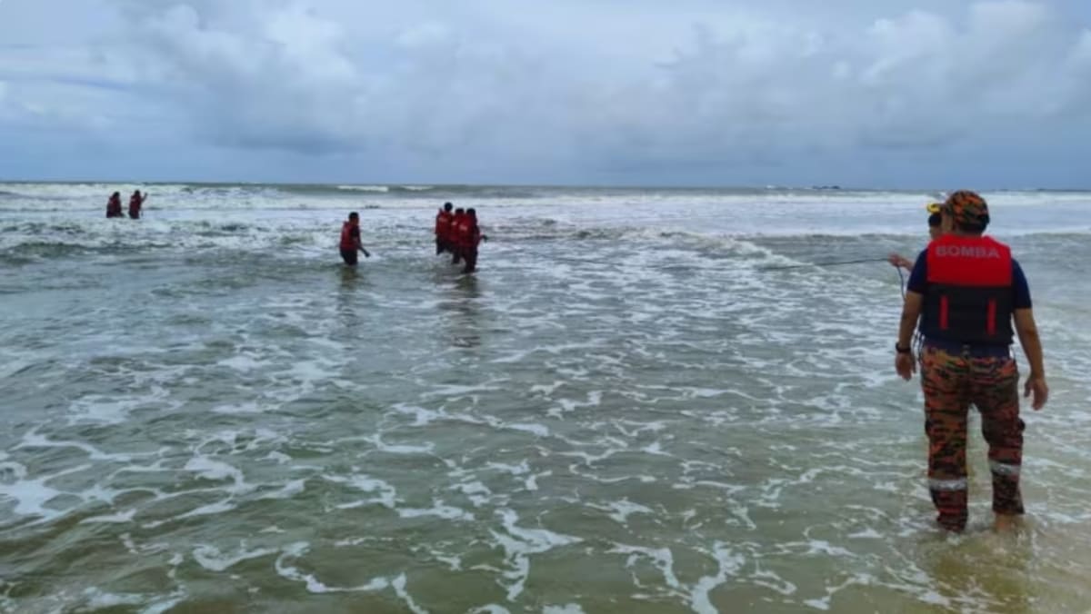 Warga SG hilang di Desaru, dipukul ombak - BERITA Mediacorp