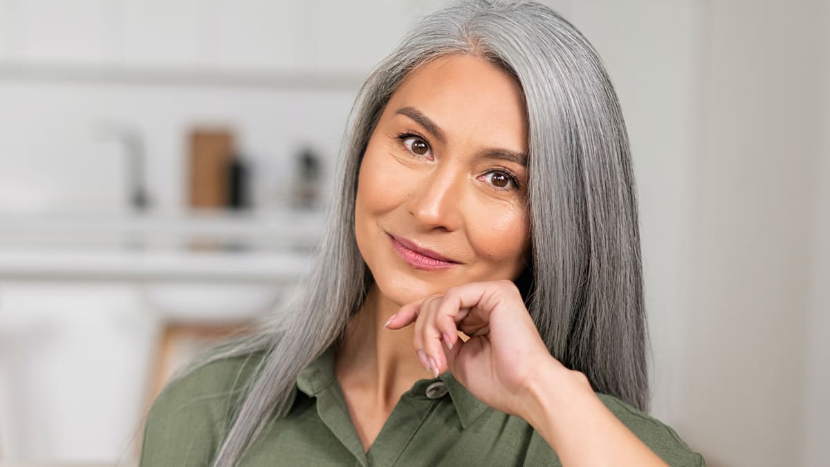 What is grey blending? How can I make it work for my hair? - CNA Lifestyle