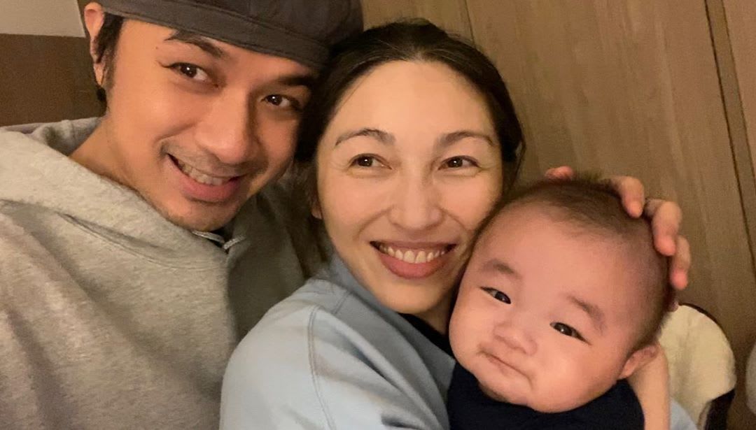 Leo Ku Reveals Photos Of His Family For The First Time On Mother’s Day ...