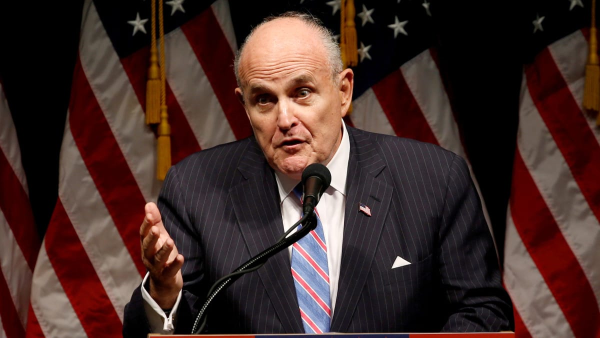 Trump's lawyer defends his comment that 'Kim begged on hands and knees ...