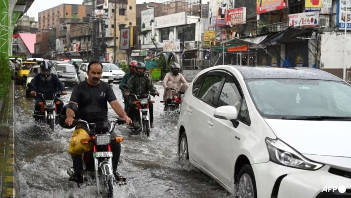 54 maut susulan hujan lebat selama 24 jam di Pakistan - BERITA Mediacorp