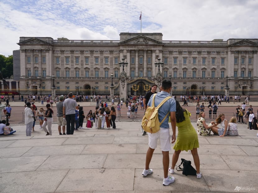 UK to hold emergency response meeting ahead of record heat - CNA Lifestyle