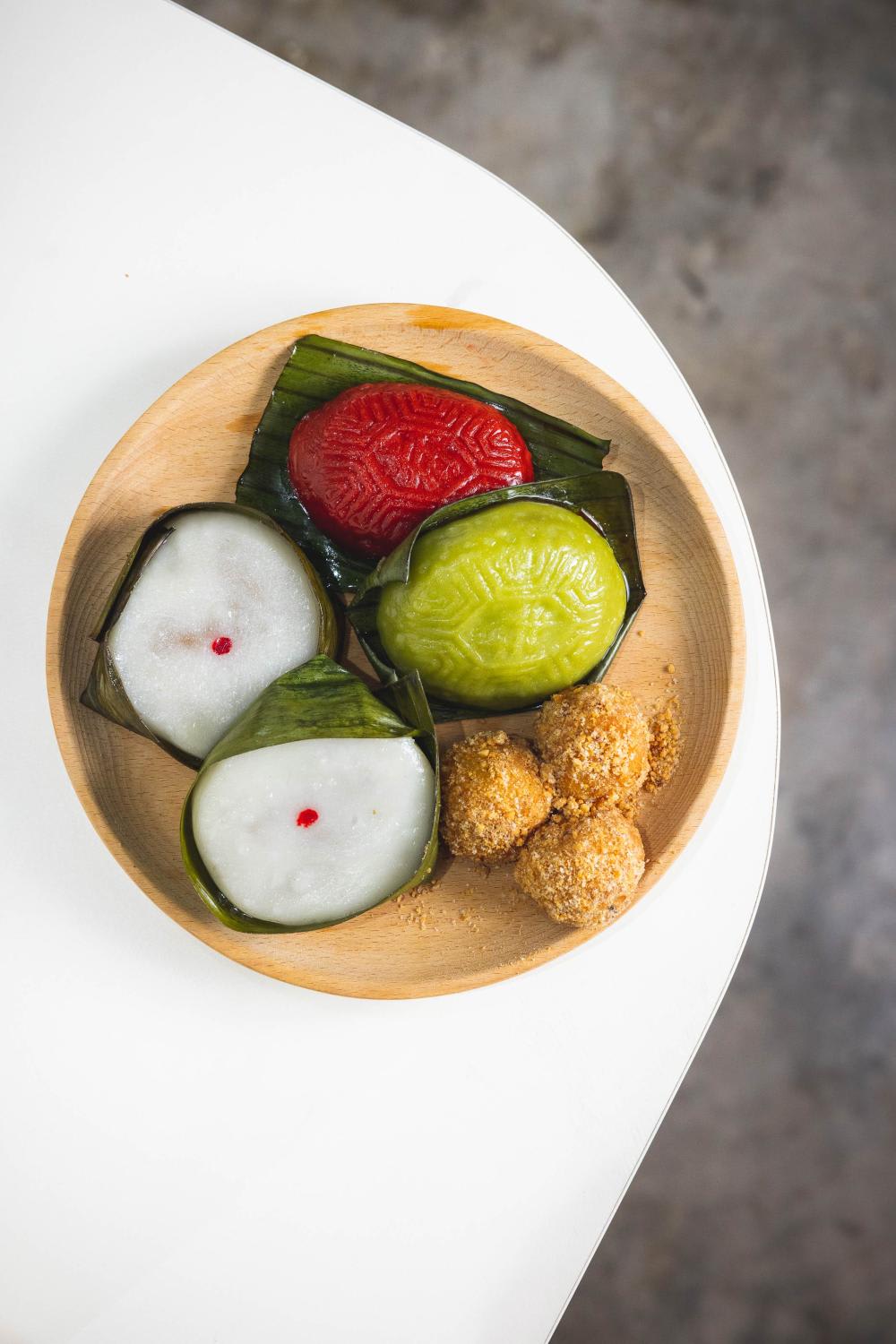 3rd Gen Hainanese Kueh Makers Open Cute Shop In Bras Basah, Includes 19 ...