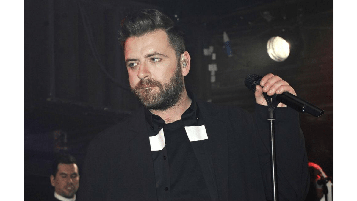 Mark Feehily is engaged - 8days