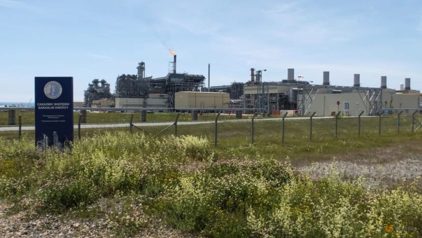 Analysis:Rival LNG supplies, Sakhalin's depleting fields give Japan an ...