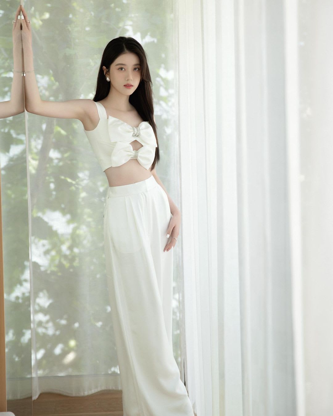This Week’s Best-Dressed Stars: Zoe Tay, Sharon Au, Fiona Xie, Ayden ...