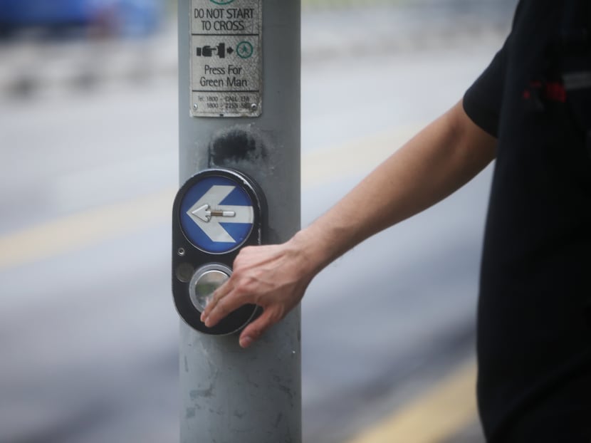 pedestrian crossing light button