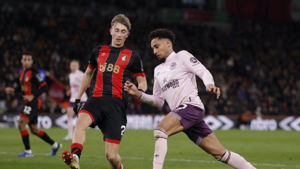 Defender Huijsen, 19, earns first Spain call-up - CNA