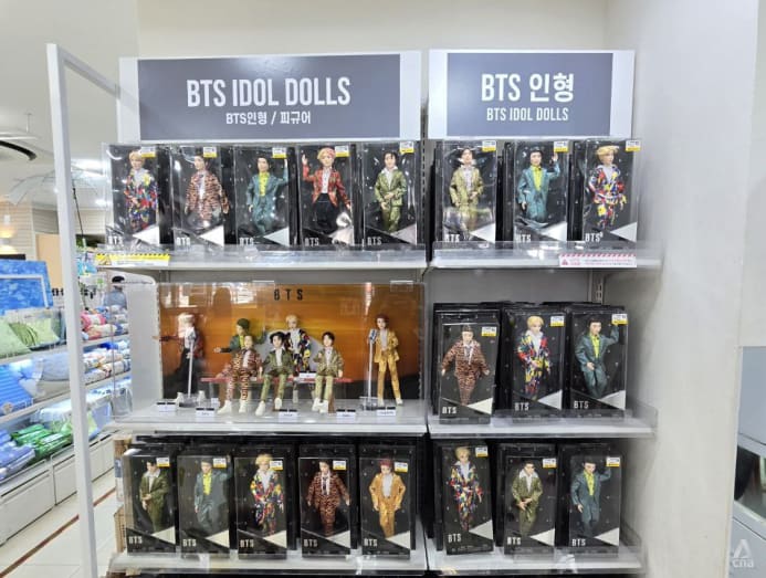 Shopping at the Daiso store in Seoul's Myeongdong: Quirky things you can buy - CNA Lifestyle