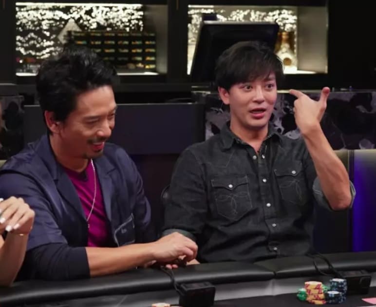 Daniel Chan Almost Went Blind From Using His Phone In The Dark - 8days