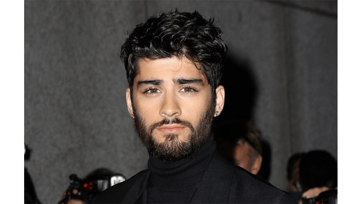 Zayn Malik read letters to his granddad - 8days